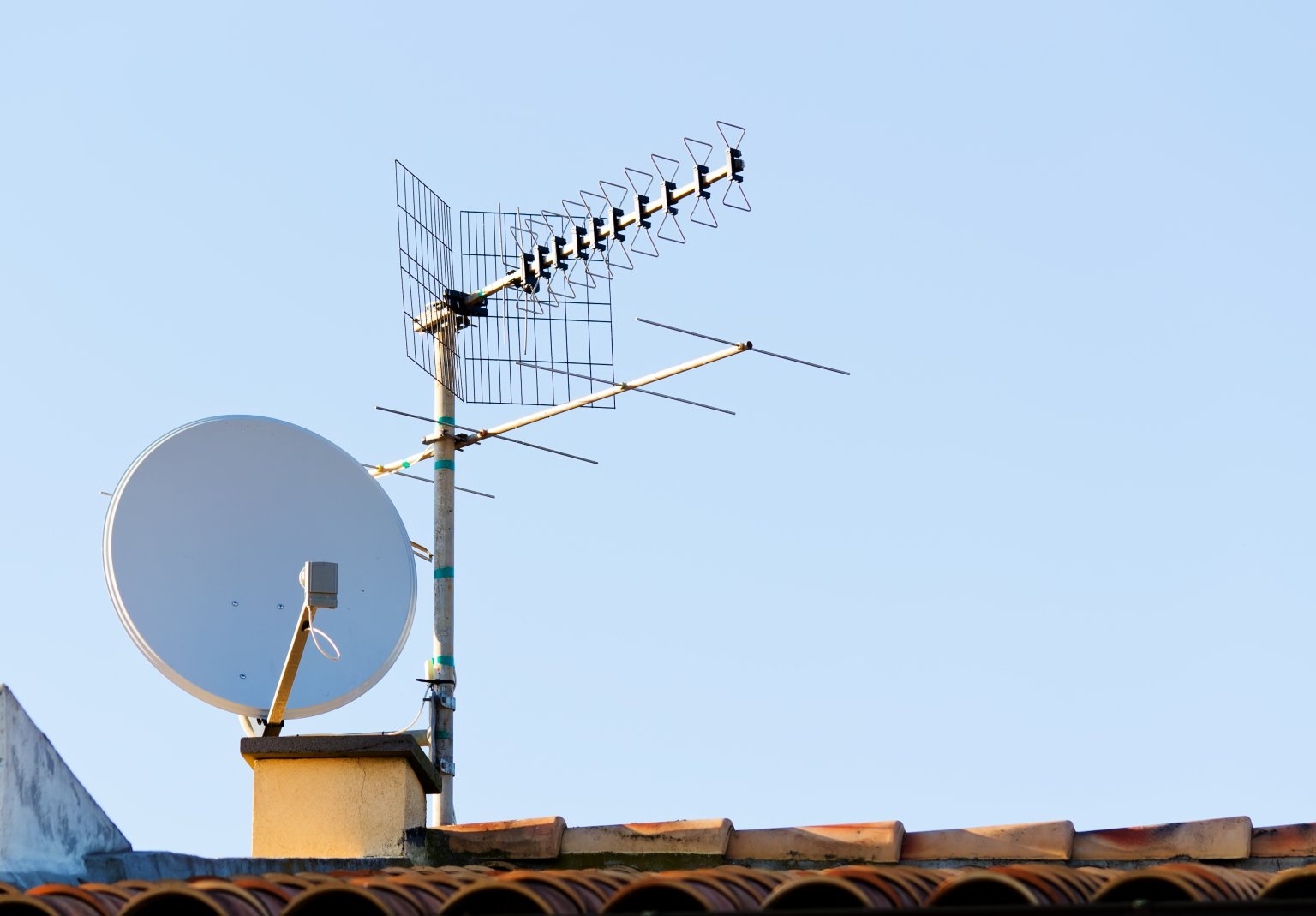 L'antenna VHF serve ancora? Pro, contro e alternative moderne | Multiuser